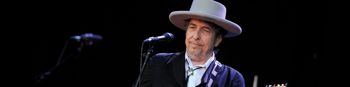 2 jaar na zijn uitverkocht concert in Vorst Nationaal, keert Bob Dylan ...